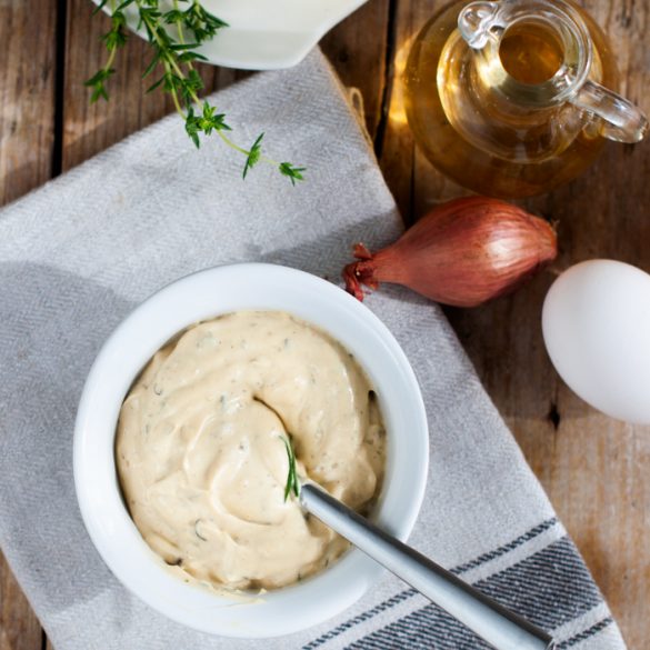 La salsa bernese. Dalla Francia per carne, pesce e uova - Il Fior di ...